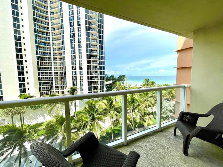 Oceanfront Condo With Balcony On Sunny Isles - Aventura, FL