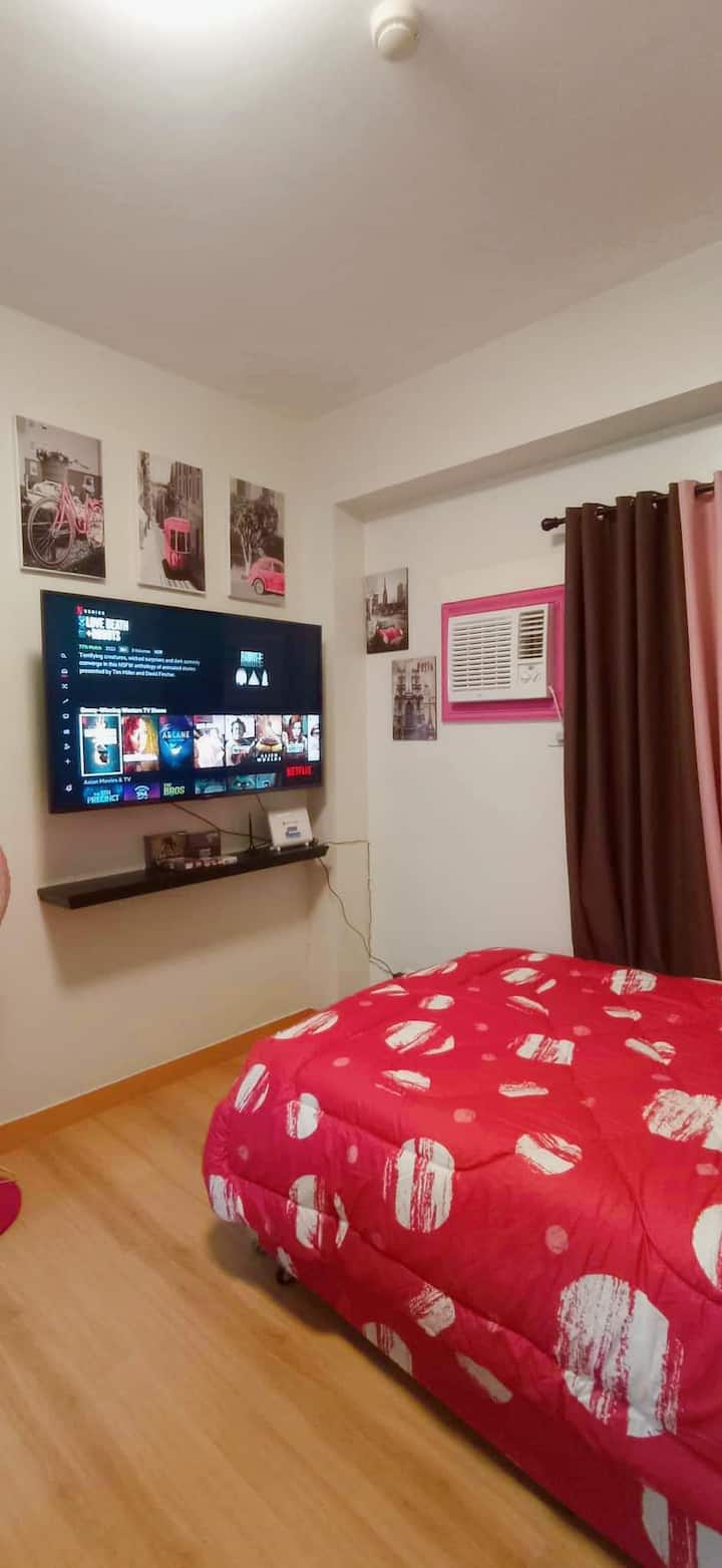 55" Lg Unli Wi-fi Netflix Pool - Hello Kitty House - Quezon City
