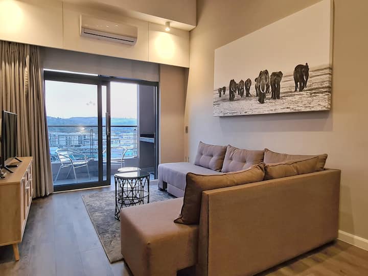 10 Handpicked Airbnb Vacation Rentals In Menlyn, South Africa - Updated ...