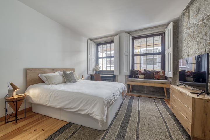 Historic Centre, 17th Century Apt, Fibre Internet - 포르토