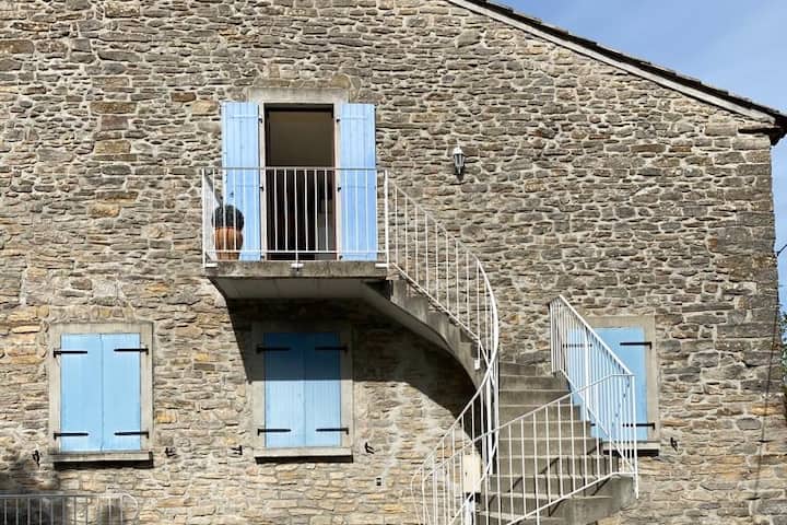 Gite Agréable Avec Piscine - Balazuc