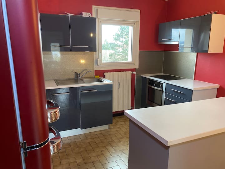 Appartement Calme Facile D'accès Avec Parking - Montbéliard