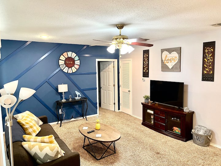 No Drama Llama 1bed/1bath Apt
*Near Texas Tech* - Lubbock, TX