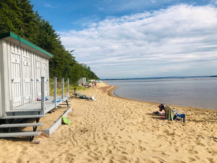 Chalet Vert De La Plage Wilson Au Lac Saint-jean - Alma