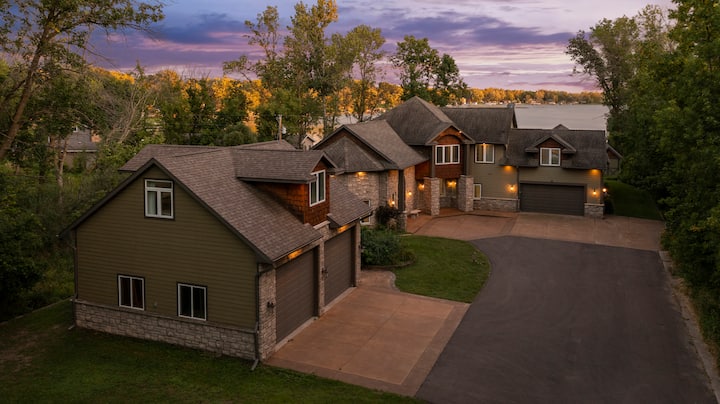 Exceptional Getaway For Family & Friends - Skogman Lake, MN