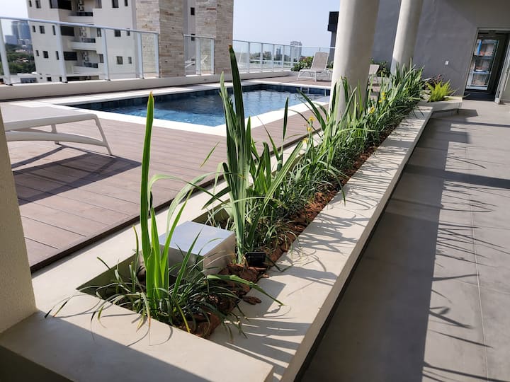 Cálido Depto. Con Garage Y Piscina En Las Lomas - Asunción