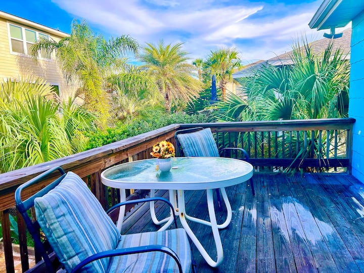Blue Ocean 2 Bedrooms Home 1 Minute To Beachd - Neptune Beach, FL