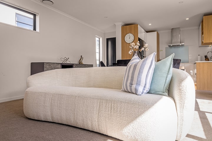 3 Bedroom Townhouse Opposite Hagley Park - Christchurch