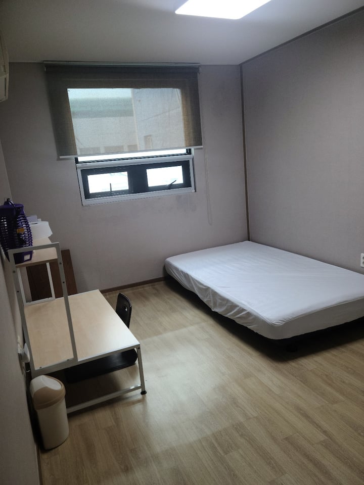 Busan Inter. Mrkt 4f Cosy Room (국제시장 4층 원룸, 402) - Busan