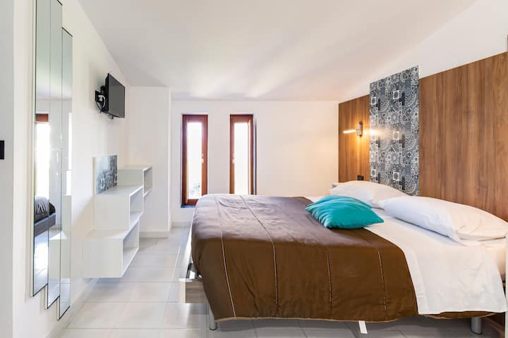 21camera Matrimoniale In Villa Privata - Salerno