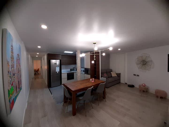 Apartamento En Murcia, Junto A Plaza De Las Flores - Murcia