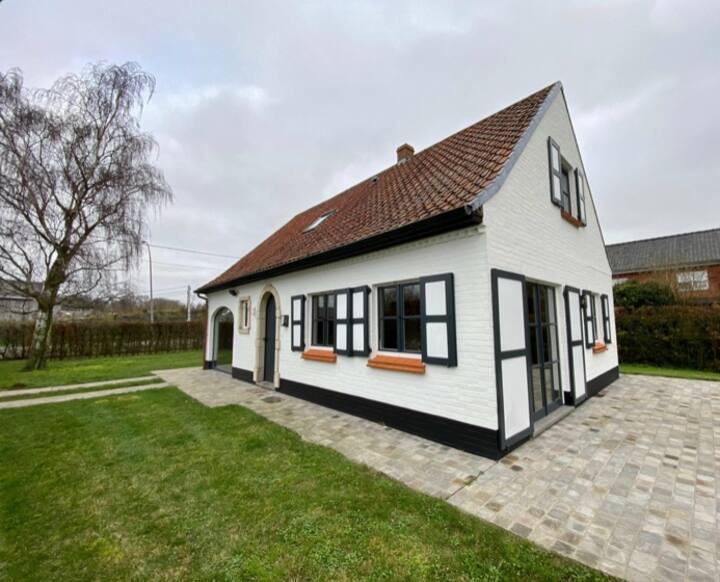 Vakantiehuis Cas.tard Is Rustig Gelegen. - Ieper