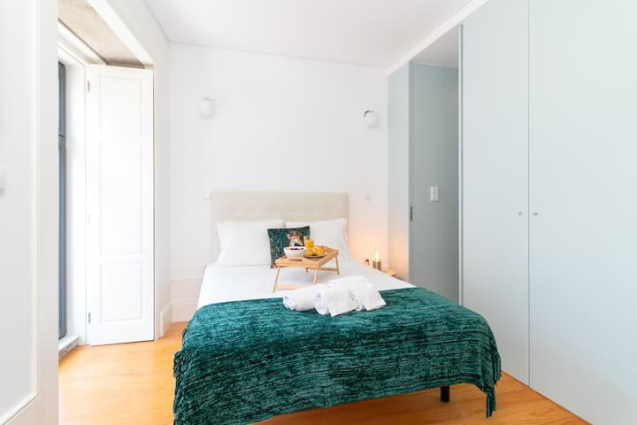 Porto At Your Feet By Upperground - Porto