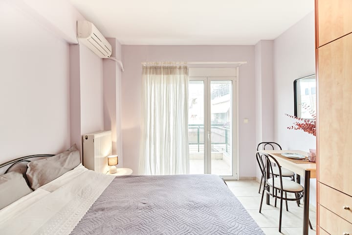 Φωτεινό και Ήσυχο Studio - Thessaloniki