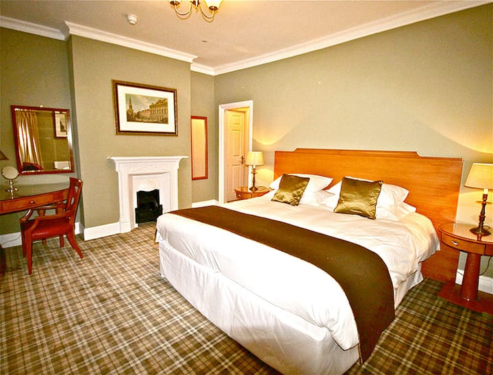The Birch Room A Luxurious Suite For You To Enjoy - Ormskirk