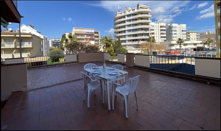 Appartement Avec Grande Terrasse, à Sant Margarita - Roses