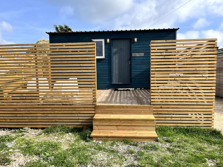 Shepherd's Beachhouse Hut With Direct Beach Access - Chichester