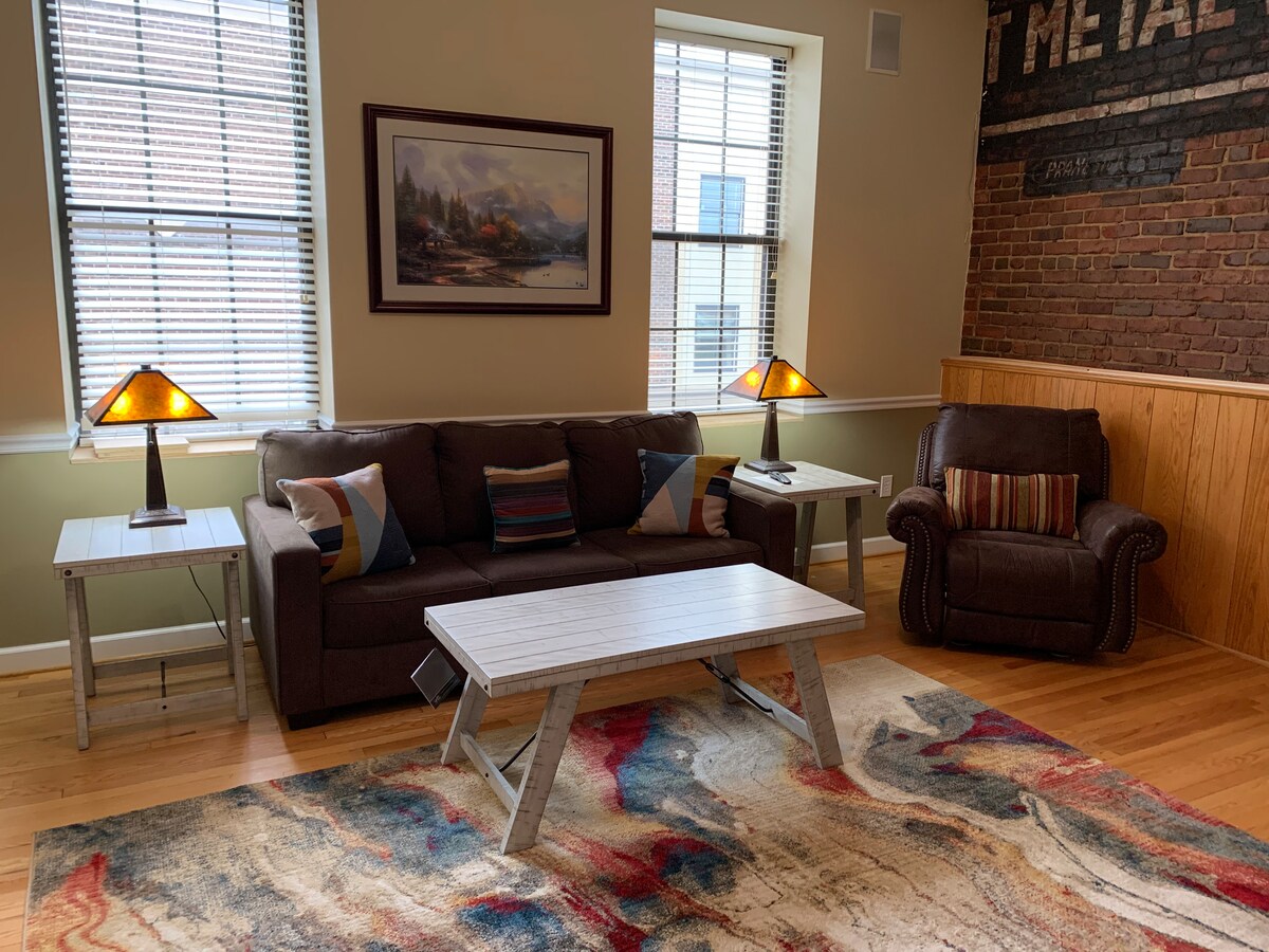 Spacious Loft in the Heart of Downtown! - Lofts for Rent in Johnson ...