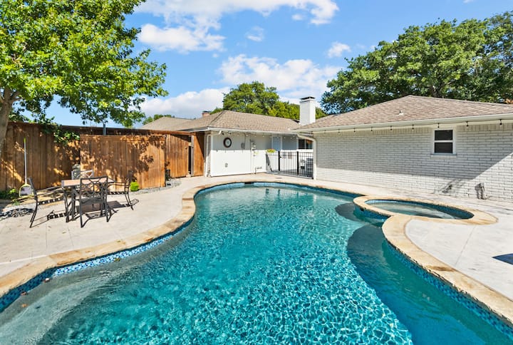 2 King Beds, Heated Pool Spa, Foosball, Grill - Richardson, TX