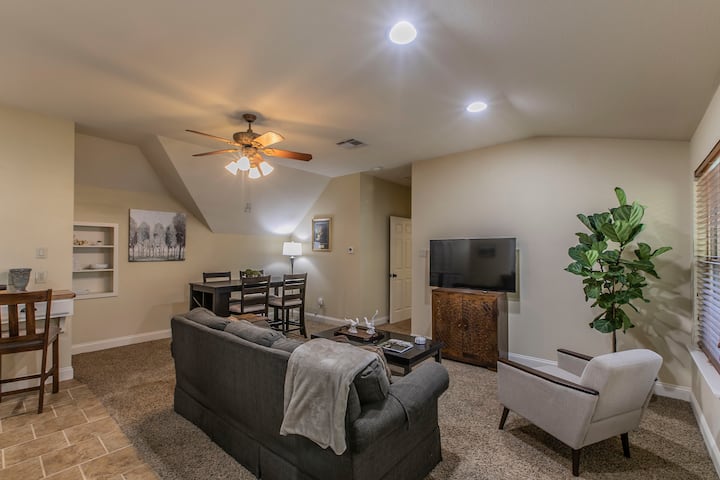 Upscale Apt | Baylor, Magnolia, Waco In 12 Mins - Waco, TX