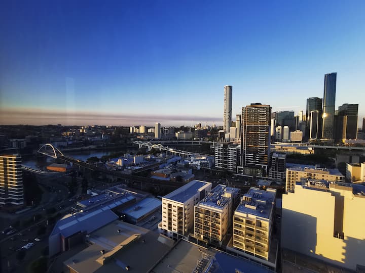 Fantastic River/city View, One Bedroom Apartment - Brisbane