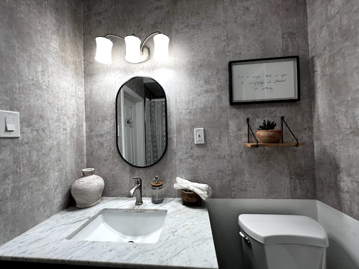 Dog-friendly Home In Long Beach | Near Beach - Long Beach, CA