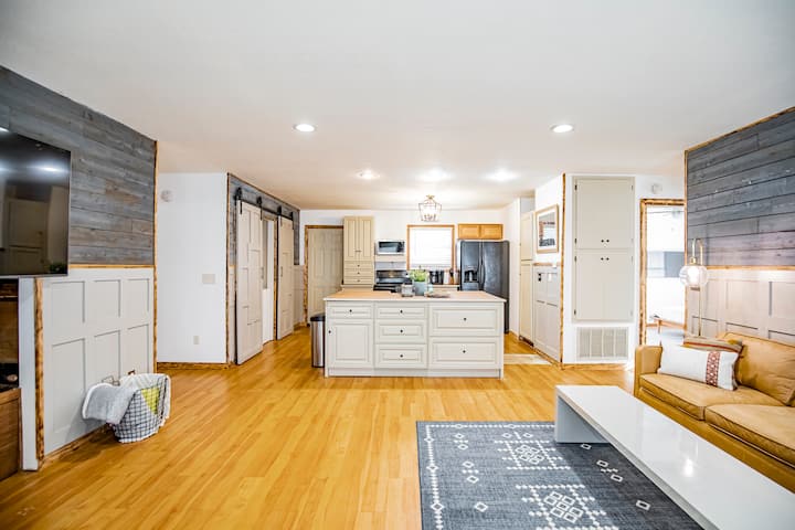 Bike In/bike Out Bungalow In Bentonville - Bentonville