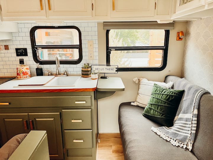 Adorable Family Rv Trailer With Hot Tub! - Redmond, OR