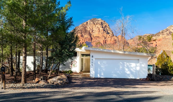 Red Rocks & Relaxation: Your Dream Sedona Getaway - Sedona, AZ