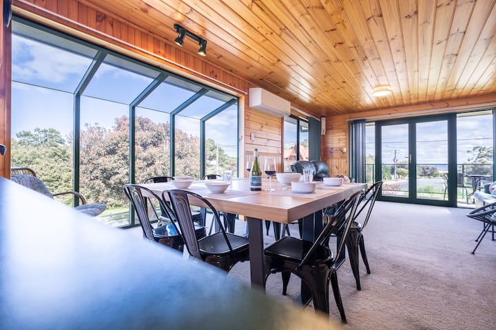 The Boathouse - Freycinet Holiday Houses - Coles Bay