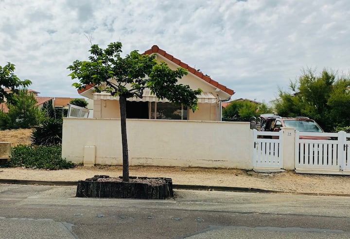 Maison à 250 M De La Plage Surveillée. - Mimizan