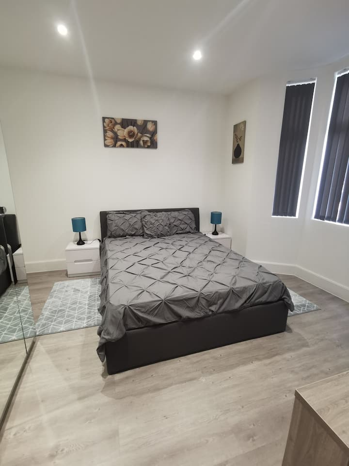 One Bedroom Flat In Leytonstone - Stratford