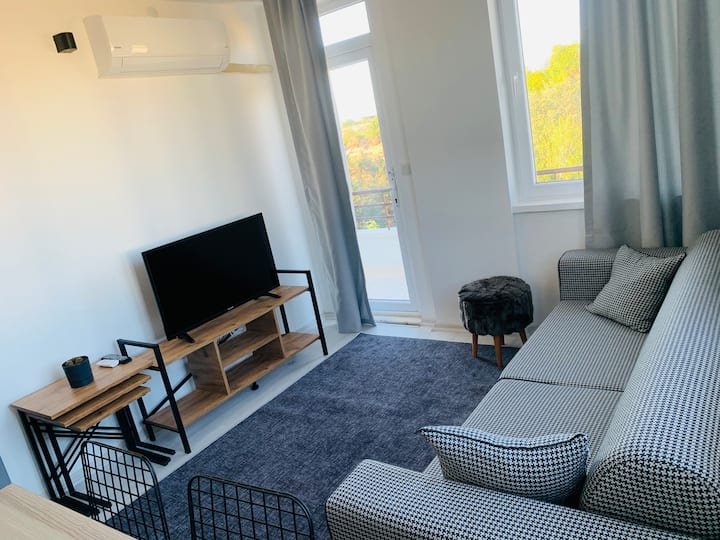 Denize Yakın Ve Ferah 1+1 Daire - Antalya