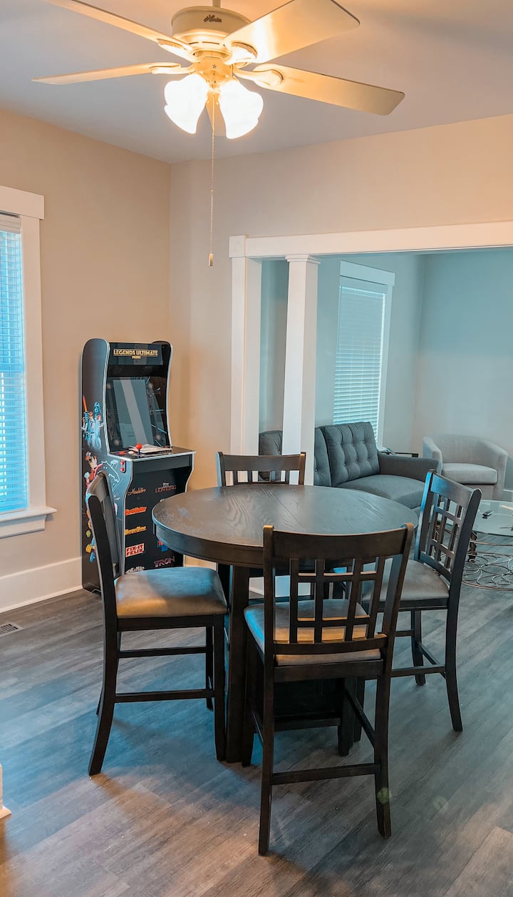 Modern & Trendy Apartment In Chatham - Chatham-Kent