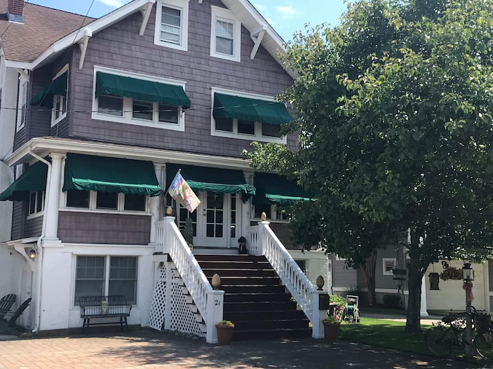 Beach Block Getaway - Carousel, Ocean City