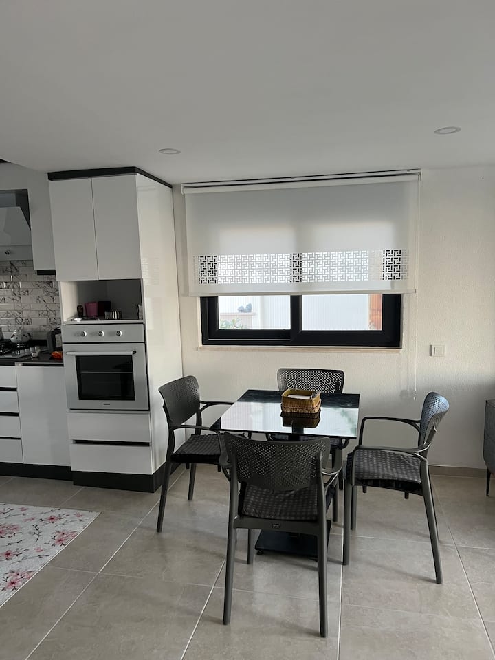 Suit, Plaja İLk Sıra, Bahçe, Jakuzi, Lux - Serik
