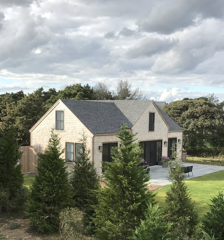 Walk To Beach - Serene Salt Water Heated Pool - Nantucket, MA