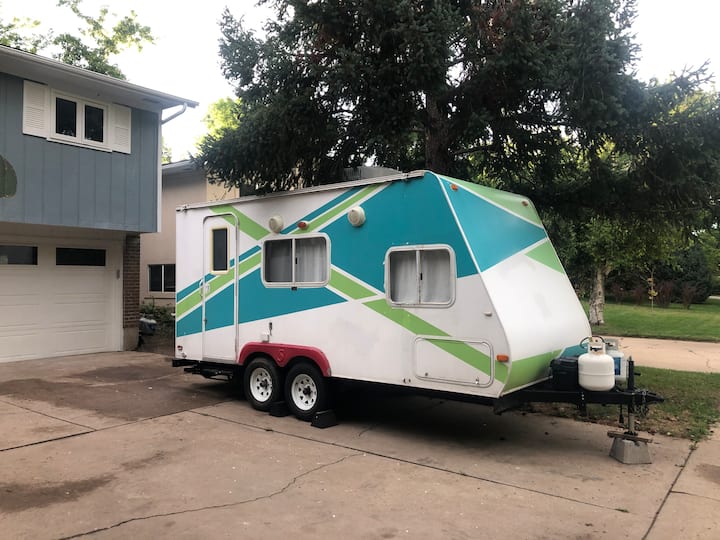 Delightful 19’ Camper W/generator & Fire Pit - Fort Collins, CO