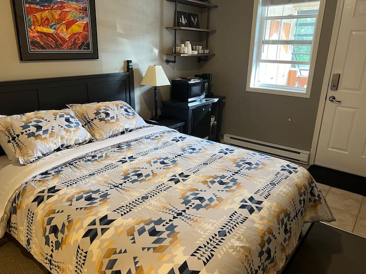 Hotel Style Suite On The Elk River - Fernie