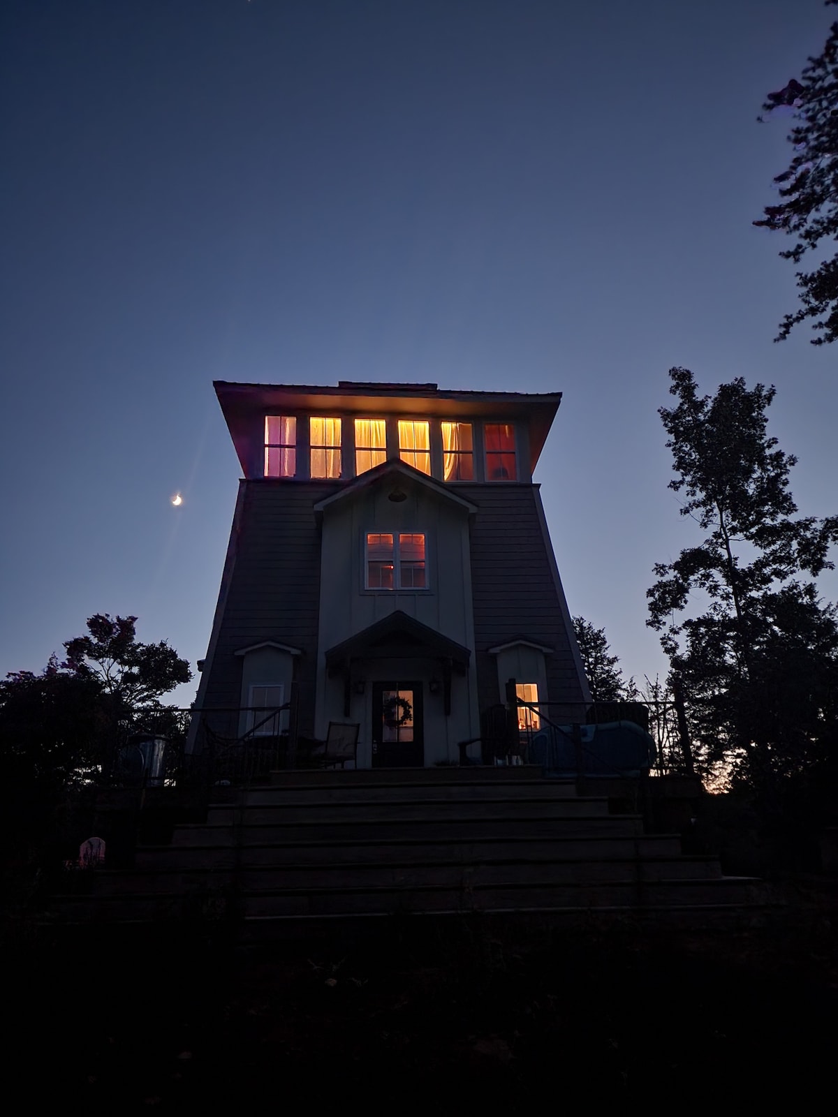 Smoky Mountain Lighthouse on Douglas Lake - Lighthouses for Rent in ...