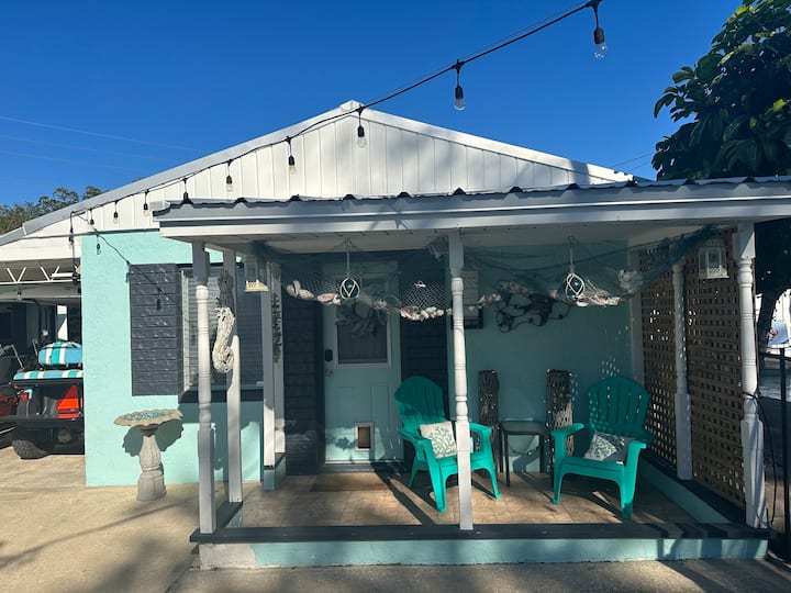 Cottage On The Cotee River - New Port Richey, FL