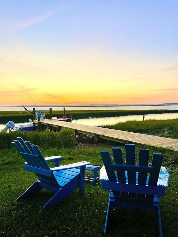 Beau Point: Dog-friendly Waterfront W/dock "Where Live Oaks Meet The Sea - Beaufort, NC