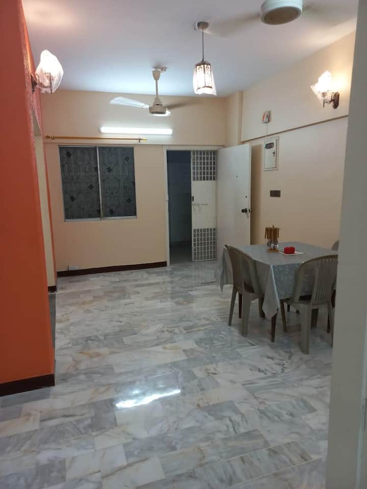Modern City Center Apt 2 Bedroom With Elevator - Karachi