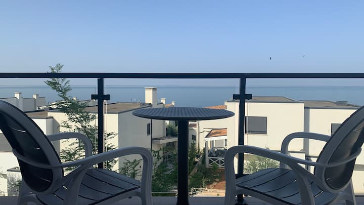 Paradisecornerdhermi, 2 Bedroom Apt By The Seaside - Dhërmi