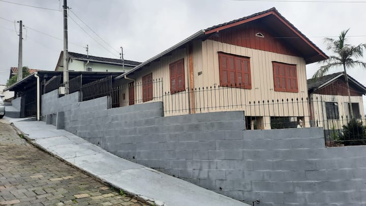 Casa Com 2 Quartos Sala Cozinha Banheiro A.s - Blumenau