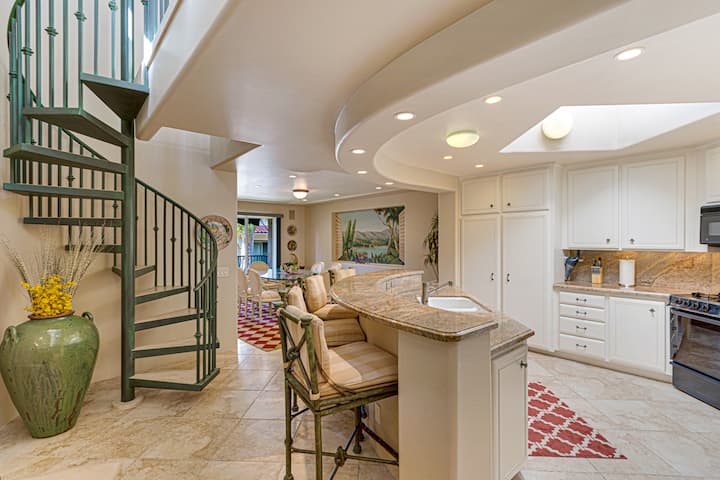 East Beach Getaway - Montecito, CA