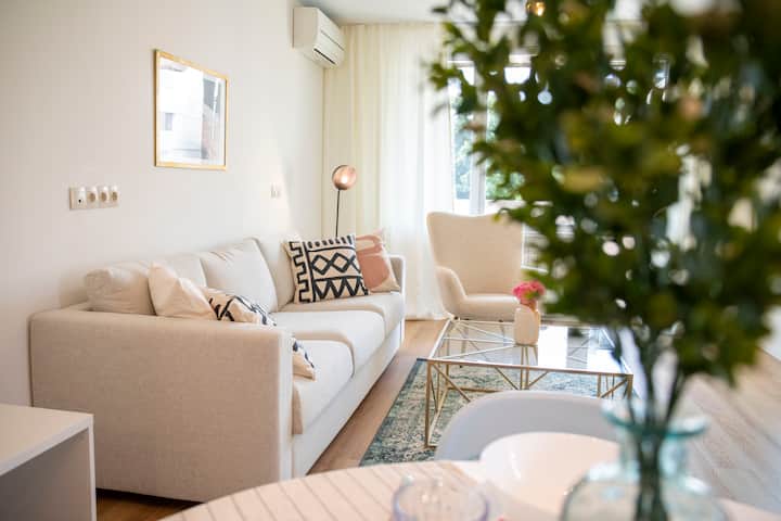 Mattea's 2-bedroom Apartment - Sofia