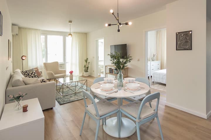 Mattea's 2-bedroom Apartment - Aéroport de Sofia (SOF)