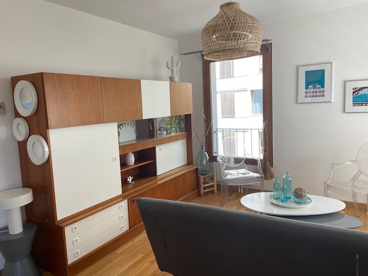 T2 Contemporain, Parking , Gare à 12’ De Tramway - Tours