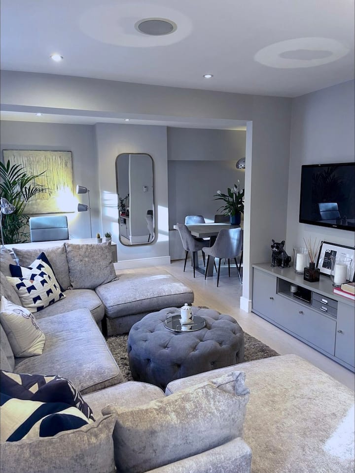 New Stunning 2 Bedroom London Flat With Terrace - Fulham